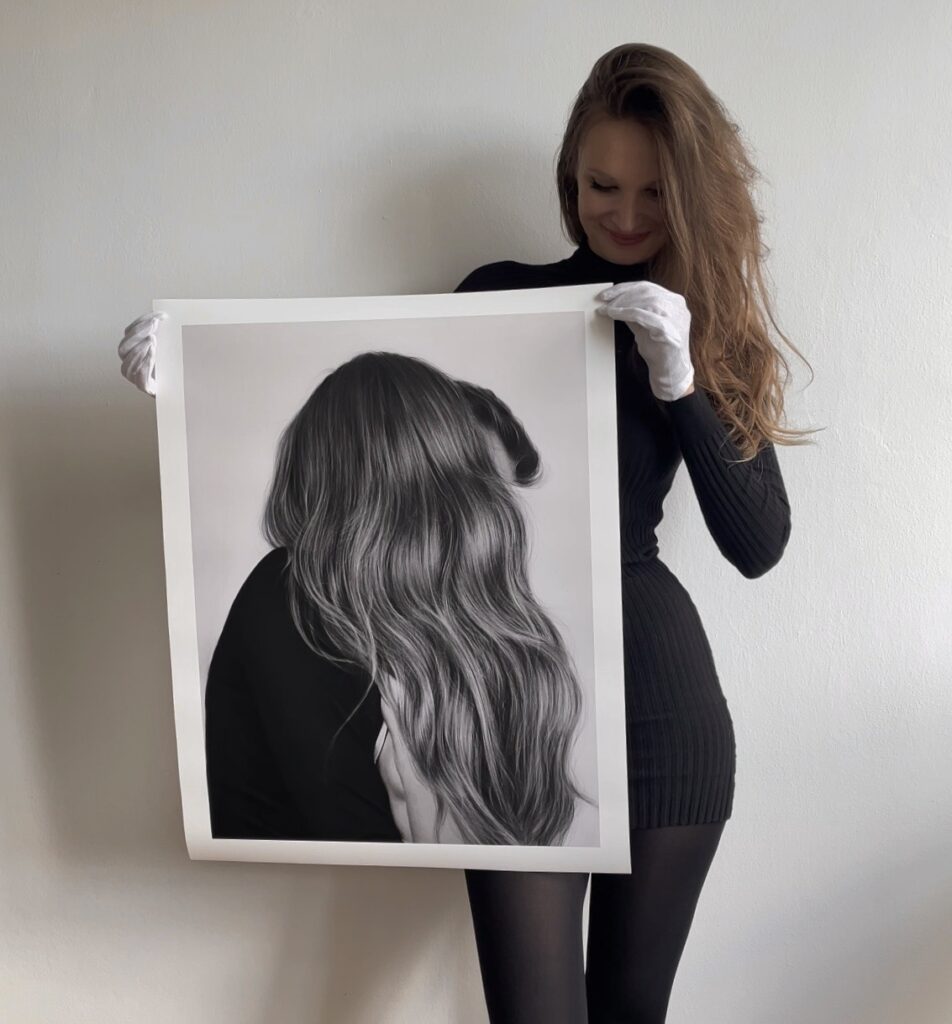 'The Embrace' (medium) - Silvie Mahdal - The Art of Pencil